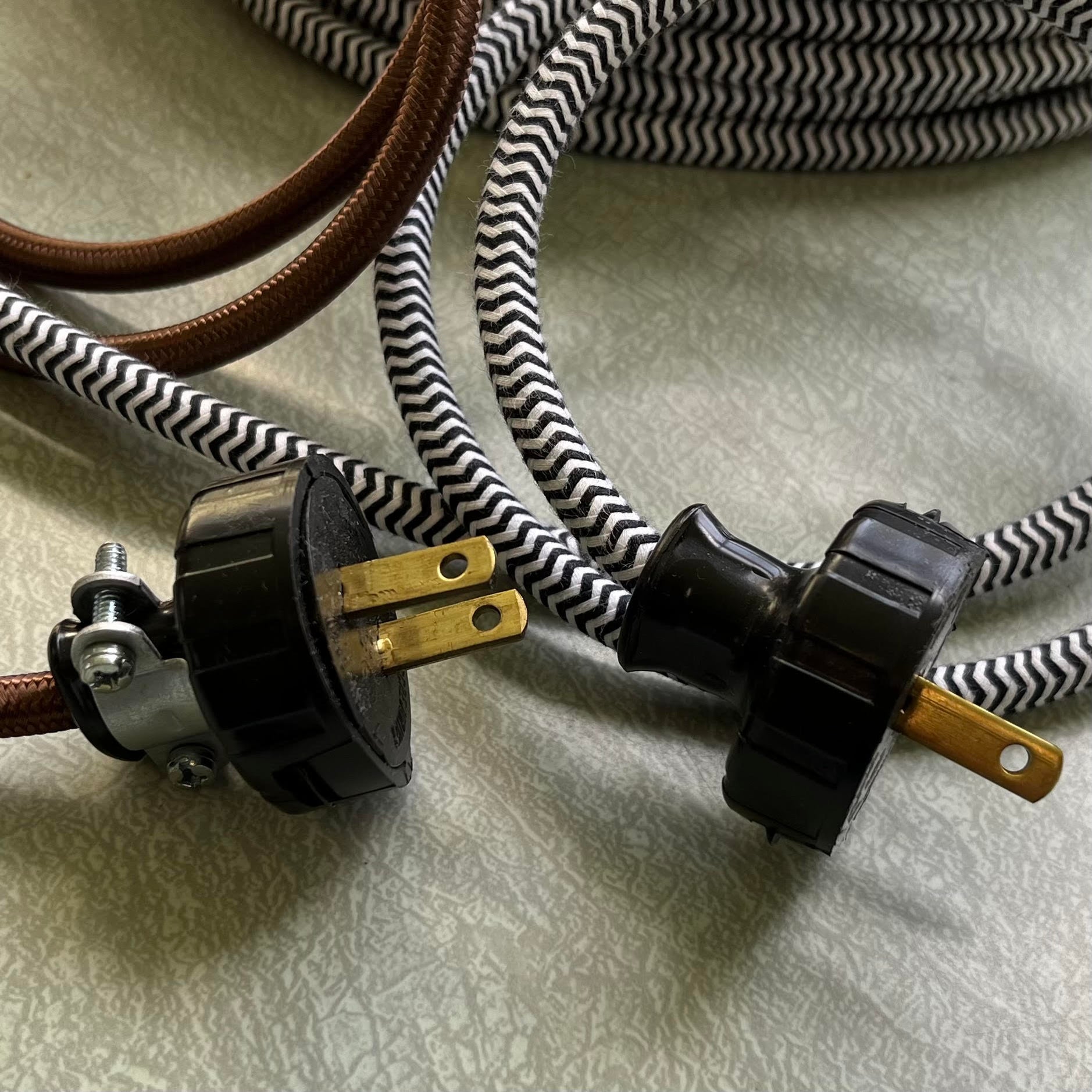2-Prong Plugs – Sundial Wire